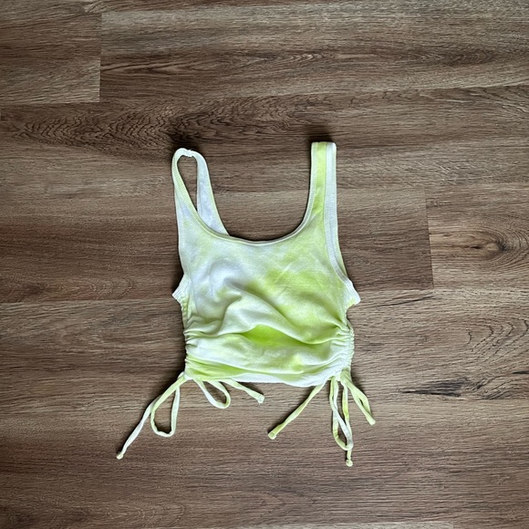Hollister | Tops | Like New Hollister Cinch Side Tank | Poshmark